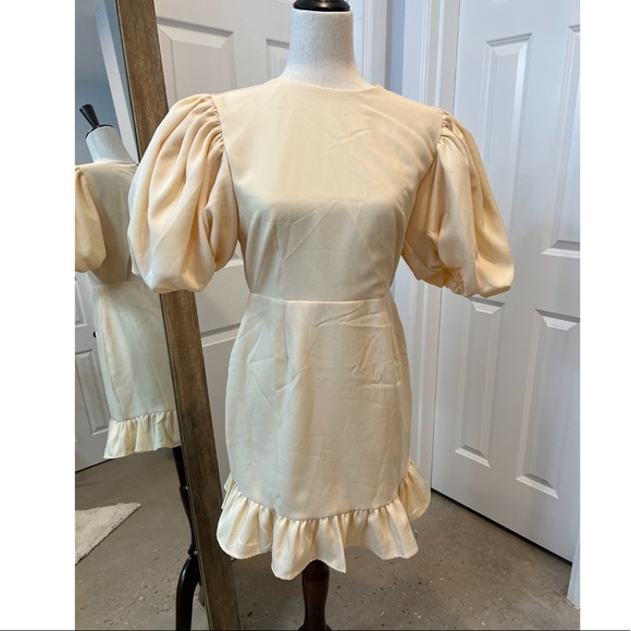 Nasty Gal | Dresses | Short Dress With Puffy Shoulders | Poshmark